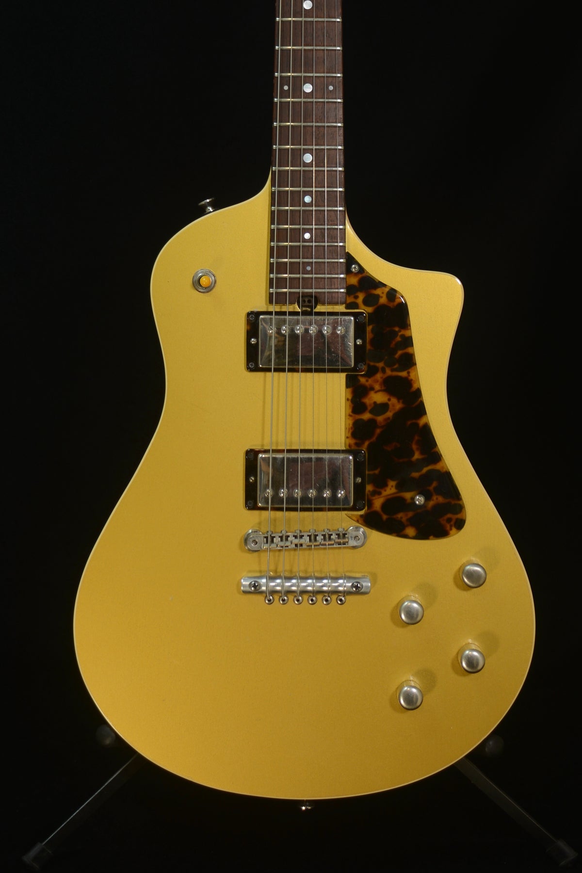 Masterfully Hand Crafting Guitars in California Since 1982